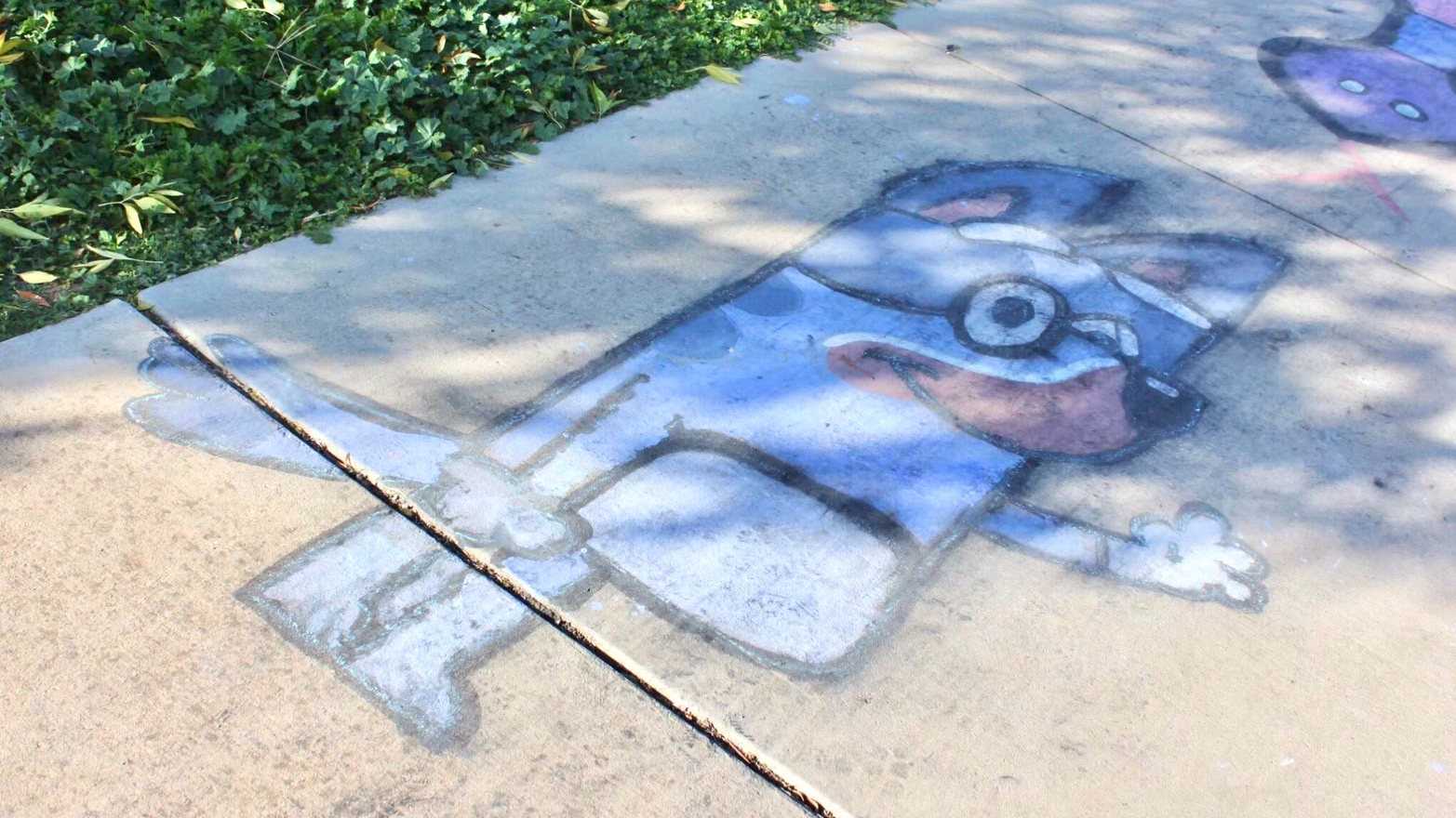 How a simple chalk drawing can create the most welcoming street ...
